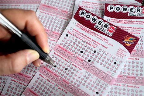 Powerball Jackpot Climbs To 15 Billion After No Wednesday Winner Cnn