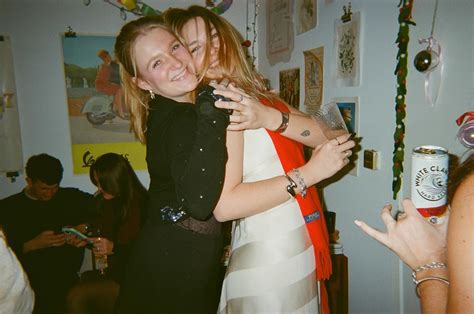 Anna Elizabeth Ooooo Summerrrr Oooo Vibrational Fun And Sun Instagram