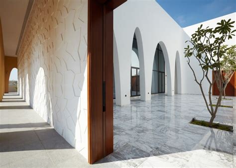 Ibda Design Uses Sandstone And Marble For Mosque In Dubai