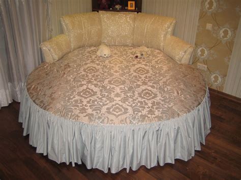 Покрывало на круглую кровать 35 фото