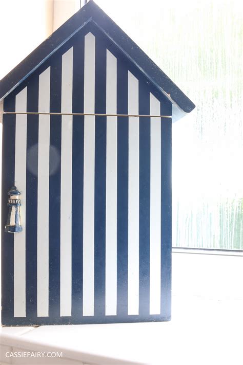 A Beach Bathroom Makeover On A Budget My Thrifty Life By Cassiefairy