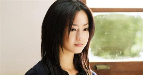 건방녀 사와지리 에리카 누드 광고로 컴백