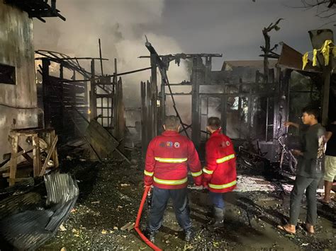 Rumah Kayu Di Satui Ludes Terbakar Diduga Korsleting Listrik Baca