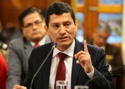Trabajar tranquilamente Víctor R Nomberto Doctor en Ciencias Sociales