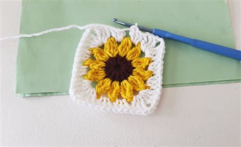 Crochet Sunflower Granny Square Step By Step Guide Artofit