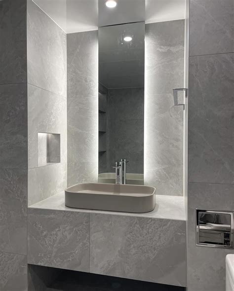 티앤피세라믹 하이엔드 타일 ⠀ ⠀ 타일 Joyce Perla 600x600 디자인 및 사진 Plan201bbo 은은한 패턴이 고급스러운 그레이 마블 타일 조이스