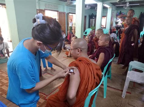 ဆိပ်ကြီးခနောင်တိုမြို့နယ်၌ ဆွမ်းဆန်စိမ်း စုပေါင်းလောင်းလှူပွဲ အခမ