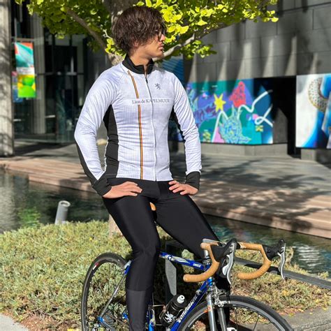 冬から春先まで着用できる裏起毛ウェア！体温調節したい方にオススメのレーシングサーモジャケット｜kapelmuur