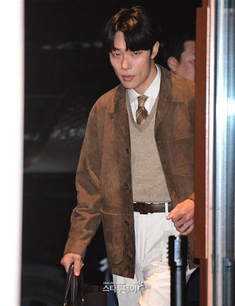 포토 류준열 한소희 열애 인정 후 첫 공식석상