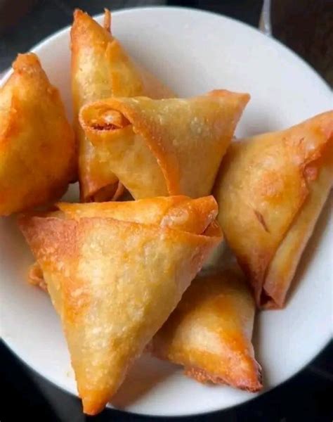 Girl Food السمبوسة 🧡 المقادير • باكيت عجينة سمبوسة جاهزة • 250 جم