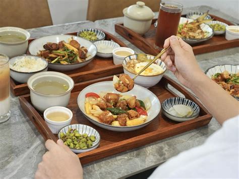 高雄一個人也能吃的熱炒超多口味中式套餐定食三餐暖食糖醋雞丁三杯雞蔥爆牛肉經典菜色通通有苓雅區美食 dacodie