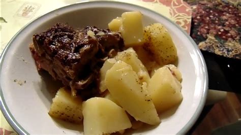 How To Cook Smoked Neck Bones And White Potatoes Youtube
