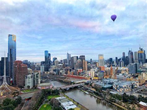 Melbourne Fahrt mit dem Heißluftballon bei Sonnenaufgang GetYourGuide