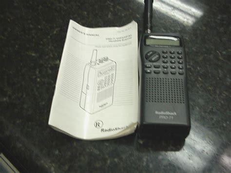 The Pro 71 Vhf Uhf Air Handheld Scanner Lets You In On All The Action This