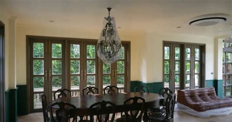ชมพู่ อารยา พาทัวร์บ้านใหม่สวยทุกมุม หลังนี้สร้างติดบ้านแม่ อลังการสมฐานะ