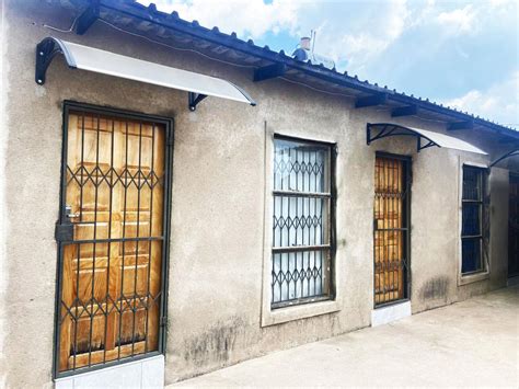 8 Bedroom House For Sale In Westenburg P24 115519666