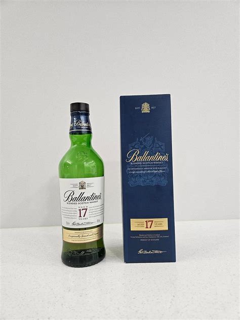 친근한 위스키는 발렌타인17년