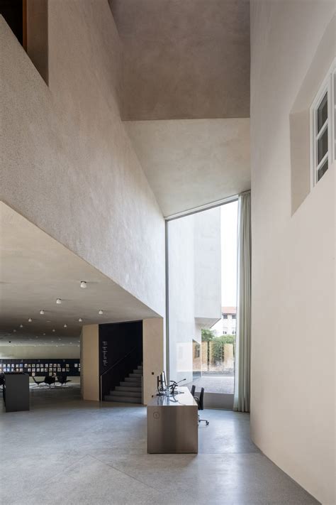 Carlana Mezzalira Pentimalli Unites Old And New At Town Library In Italy