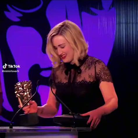 Em On Twitter This Ashley Johnson Moment Never Fails To Make Me Cry