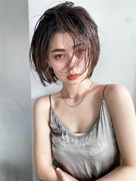 写真 8枚目 ナチュラルカラーは落ち着き感も垢抜けも叶う。大人おしゃれな髪色の見本集 Locari（ロカリ）