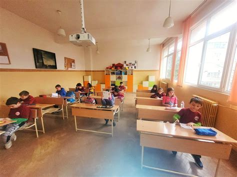 АЗ ПРИРОДАТА И СВЕТЪТ Официален сайт на Основно училище Братя Миладинови град Русе