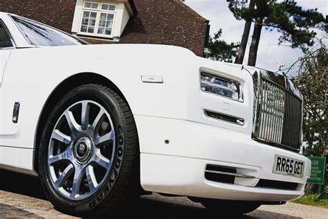 Cheap Minibus Hire With Driver London Goldline Executive