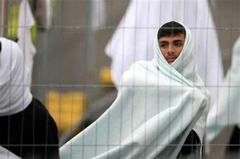 Surge In Claims Puts Uk Asylum System Under Pressure Yen Com Gh