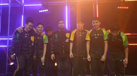 SIBOL IESF 2024 RRQ Kaito Kalahkan Falcons AP BREN ONE Esports
