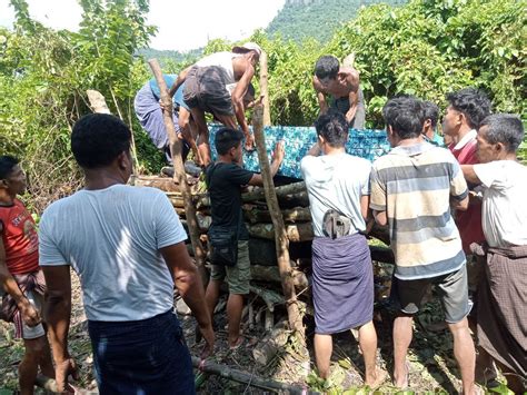 မောင်တောမာ အရပ်သားကားတစီးကို Arsa အကြမ်းဖက်အဖွဲ့ သီနတ်နန့်ပစ်ခတ်မှုဖြစ်စဉ်မာ ဒဏ်ရာရလားလူ ၄ ယောက