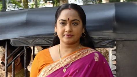 1992 Usha Haseena Interview Videoസിനിമ ഒരു മാഫിയാ സംഘമാണ് എനിക്കൊരു അപകടം പറ്റി ഇനി വരുന്നവ