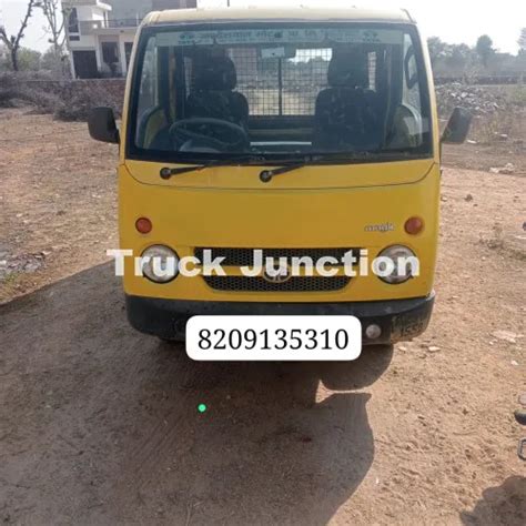 Used Tata Magic Express School Van Tempo Traveller Tg17504 2013