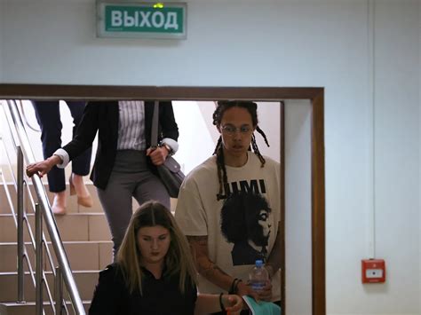 La Estrella Del Baloncesto Brittney Griner Compareció En Rusia En El