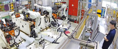 3㎝ 볼트 만드는데 200억 투입혁신로봇이 불량률 확 줄였다 한국경제