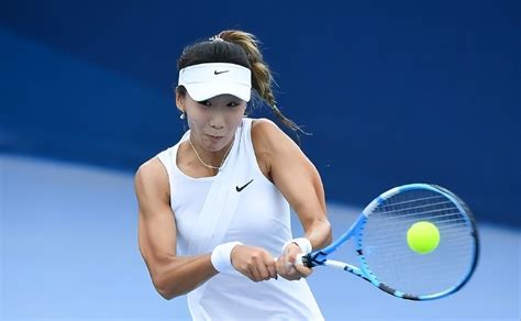 中国金花横扫！1比2后连赢6局，6破发淘汰8号种子，挺进下一轮高馨妤金花对手新浪新闻