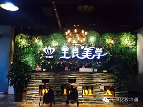 献给晚上不擦护肤品就睡觉的人！