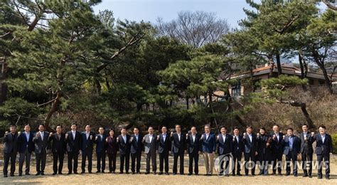 당정협의 앞두고 기념촬영 연합뉴스