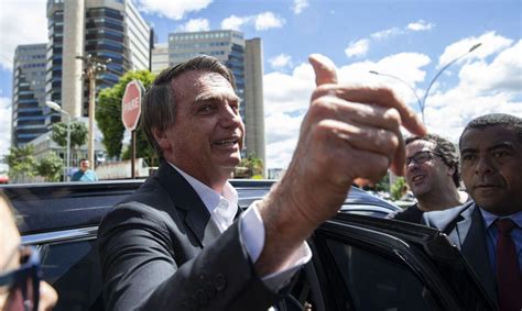 Em Depoimento à Pf Bolsonaro Diz Que Post Com Fake News Foi Acidental