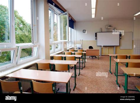 Ventilate Open Window School Class Karlsbad Czech Republic