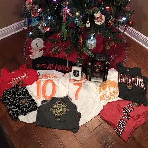 Obligatory Christmas Swag Post Ratlantaunited