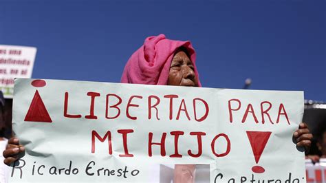 Reclamo Por Los Detenidos Bajo El Régimen De Excepción De Bukele La