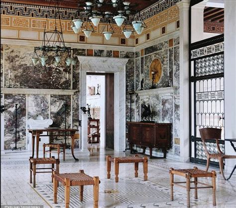 το εξοχικο παλατι του ΤΟΥ ΚΑΡΛ ΛαΓΚΕΡΦΕΛΝΤ στη Γαλλικη Ριβιερα