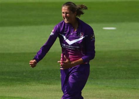 Top 10 Greatest Female Bowlers Of All Time 2021 Updates