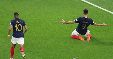 프랑스 첫 골 주인공은 지루