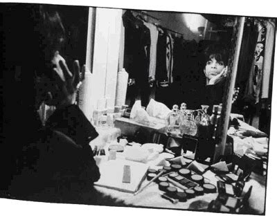 Wonder Music Web Bailando Frente Al Espejo