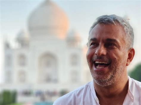 El Excéntrico Viaje De Mario Massaccesi Por La India Y Nepal