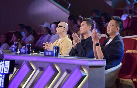 平安担任校园最强音热爱盛典评审 与选手合唱主题曲 《山与海的约定》 360娱乐，你开心就好