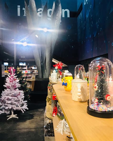 Nhà Sách đẹp Nhất Tphcm Viết Bởi Mrhabuzz