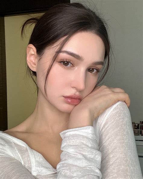 The Cutie Collective Selfie By Nastya Jung Ig Nastya Jung Ig2