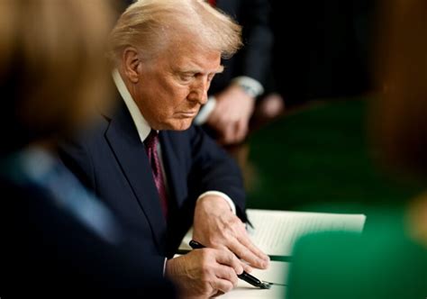 Ce Ordine Executive A Semnat Trump în Prima Zi De La Starea De