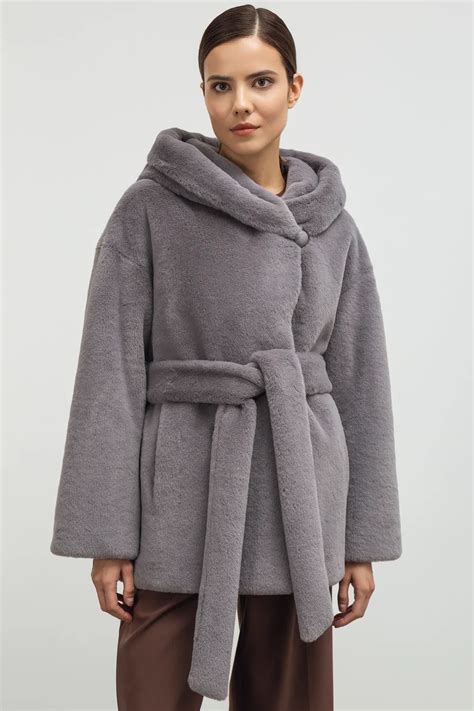 Шуба из экомеха SnowQueen_collection 680130003 цены в Москве, купить ...